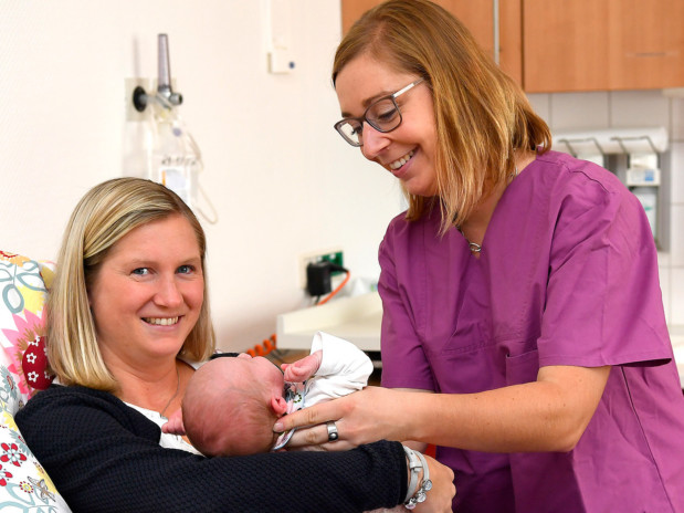 Mit Hebammen gelingt der Start ins Leben · kkle.de